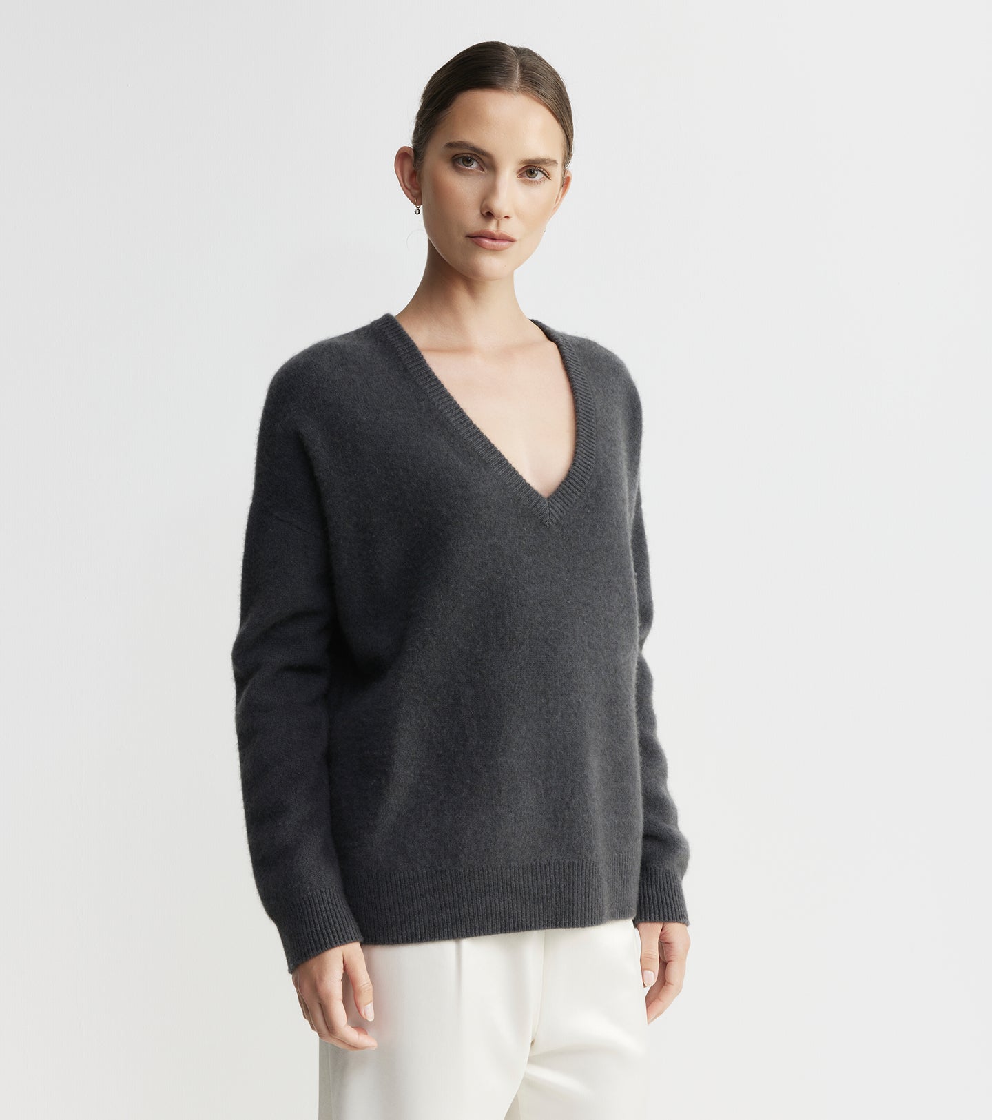 Cloud Cashmere V Sweater - Steel – Elle & Riley Cashmere
