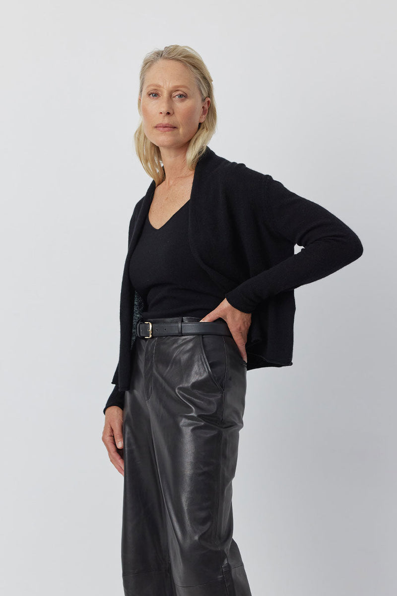 Essential Cashmere Featherweight Cardigan - Black – Elle & Riley Cashmere